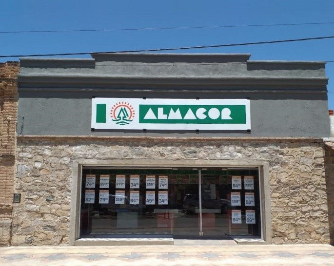 Almacor inauguró tienda - Trade & Retail